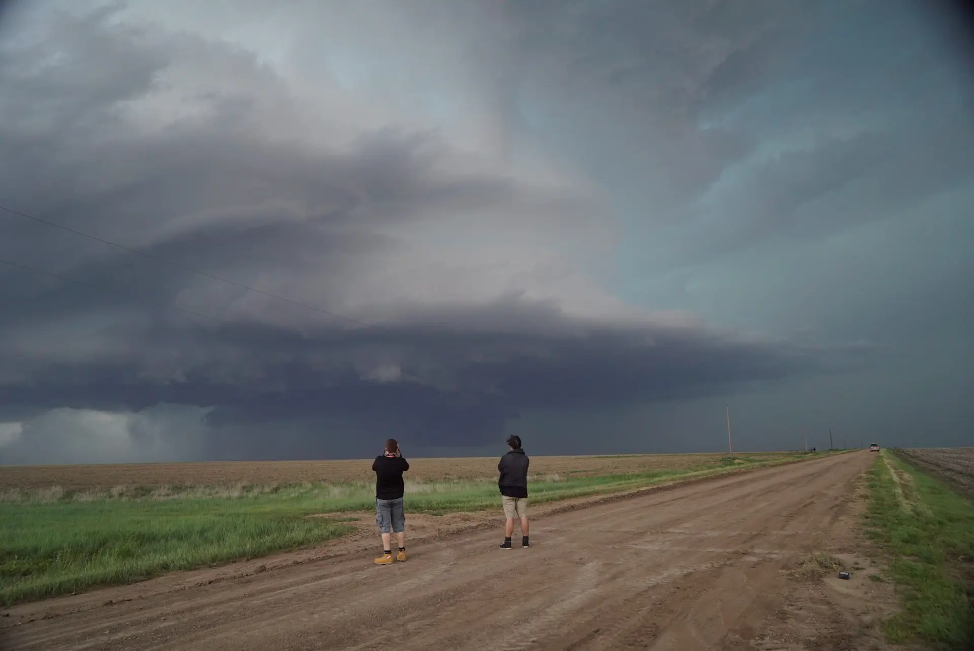 What to Expect on a Storm Chasing Tour: A Day in the Life of a Storm ...